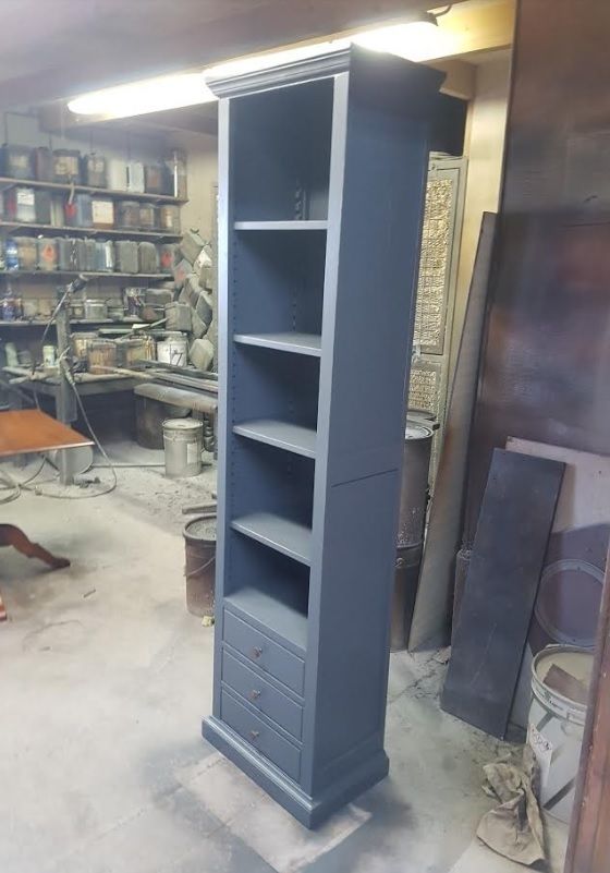 Boekenkast eikenhout op maat geverfd - Onder de Lindeboom